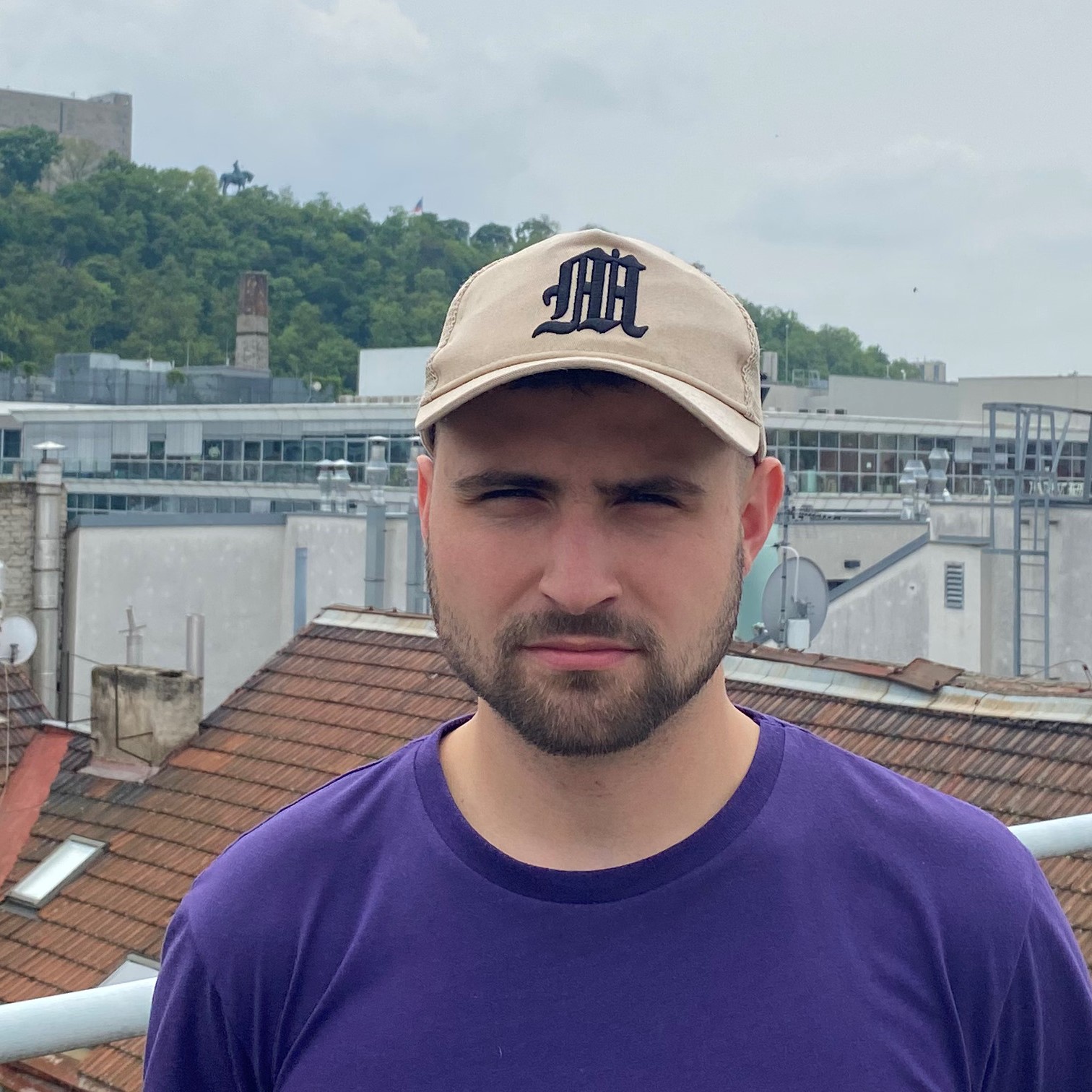 O nás - 1. česká realitní